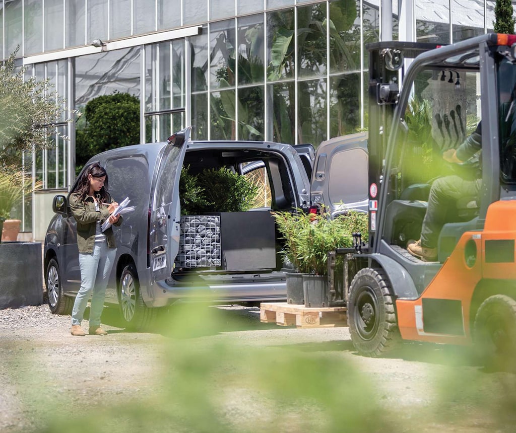 PEUGEOT PARTNER: the utility van for business users