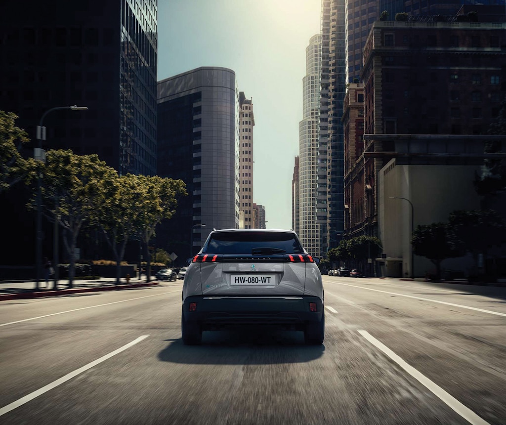 PEUGEOT 2008 | Electric compact SUV by PEUGEOT
