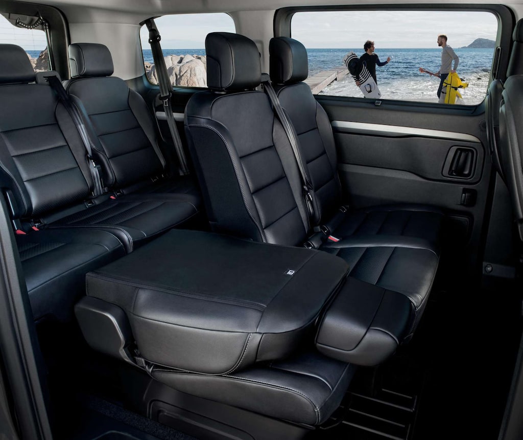 PEUGEOT Traveller VIP | Best in class van from PEUGEOT